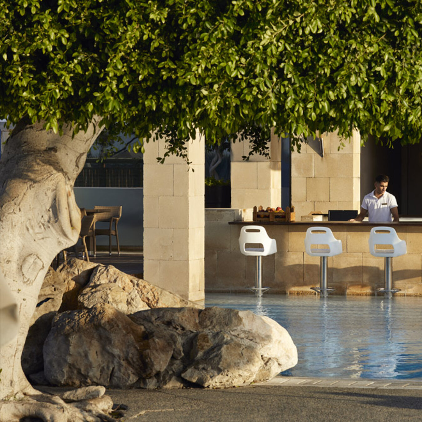 Pool Bar - AMUS HOTEL & SPA