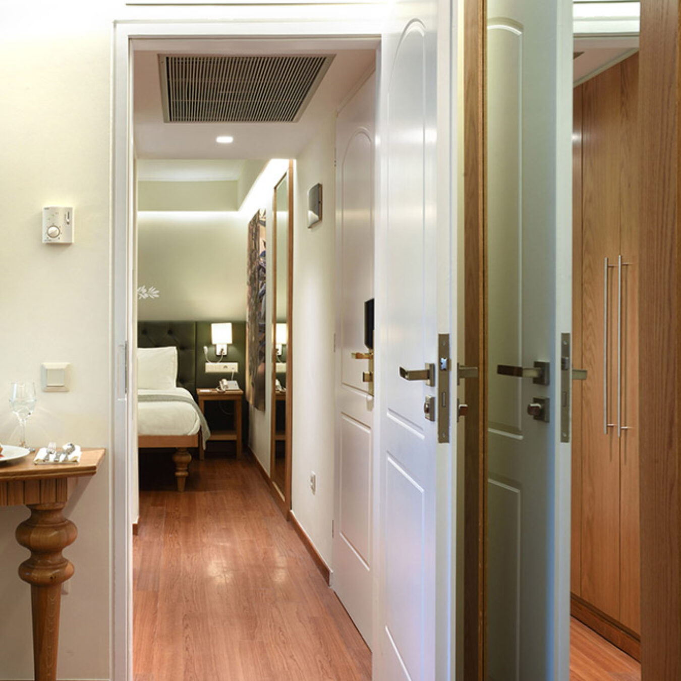 Deluxe Family Room City View - Titania Hotel - Athens